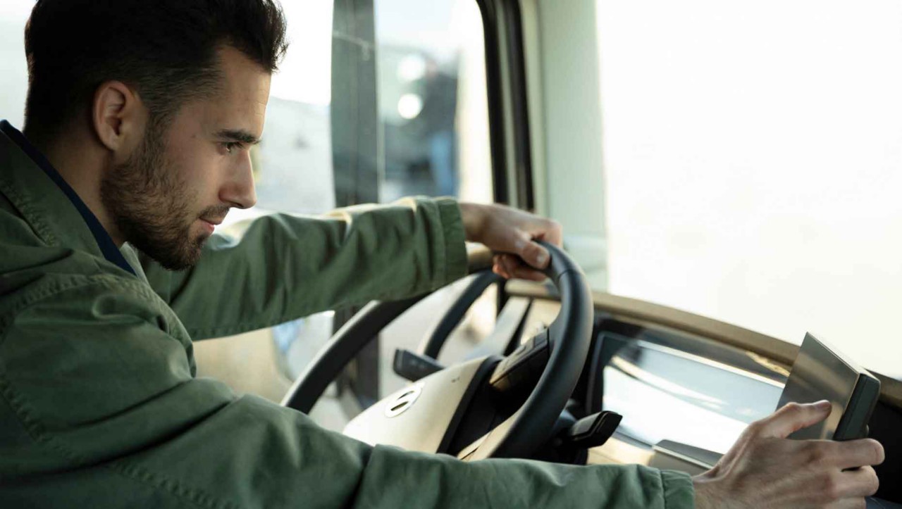 Setting the standard for truck uptime and real time monitoring | Volvo ...